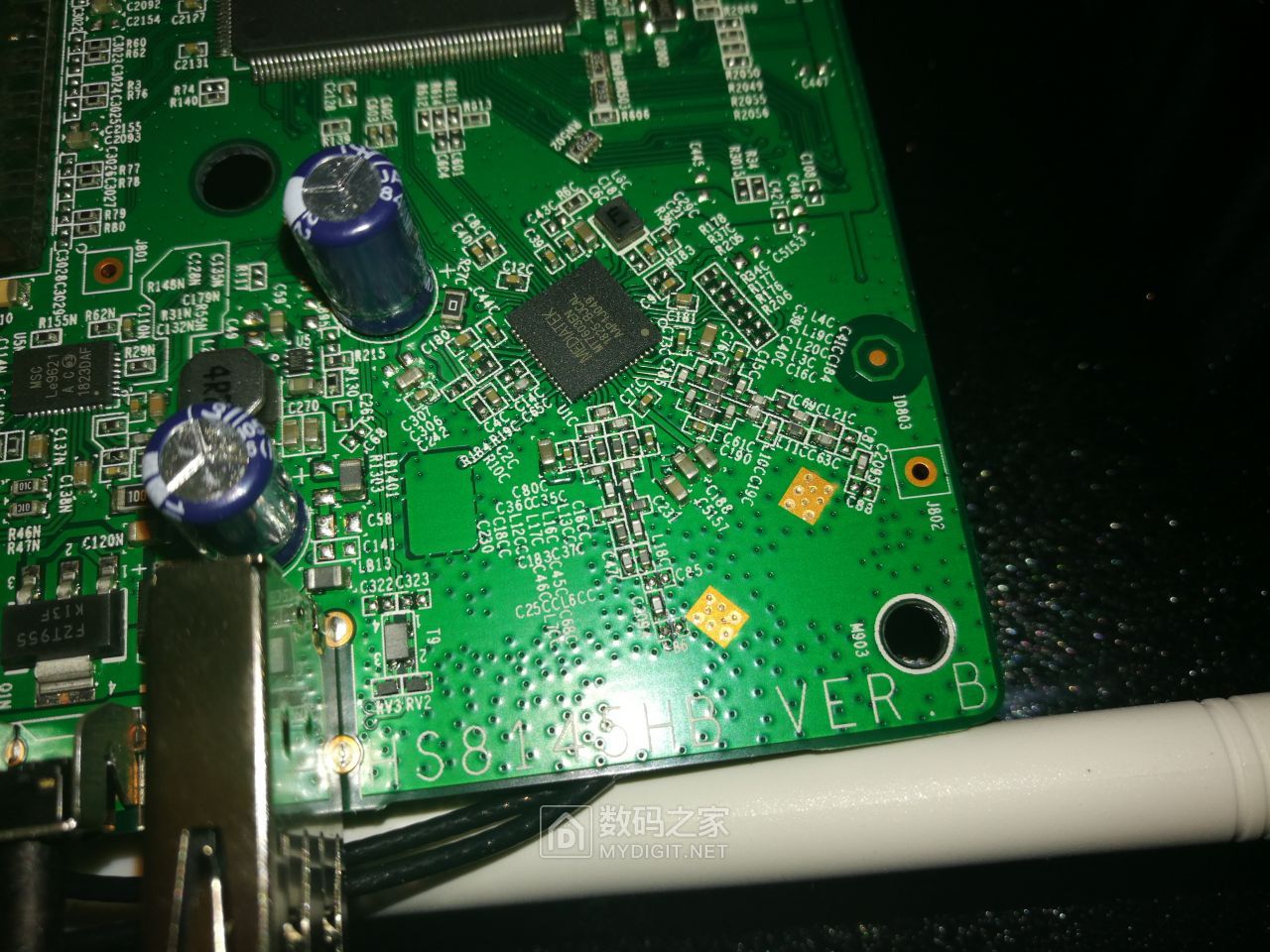 电信光猫华为HS8145C5首拆 - 拆机乐园 数码之家