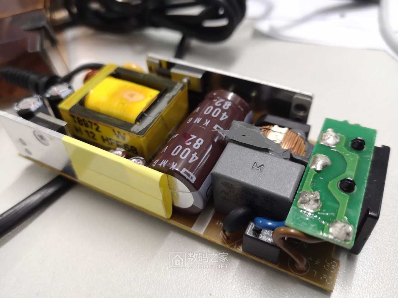 一个12V的索尼电源（SONY MPA-AC1） - 拆机乐园 数码之家