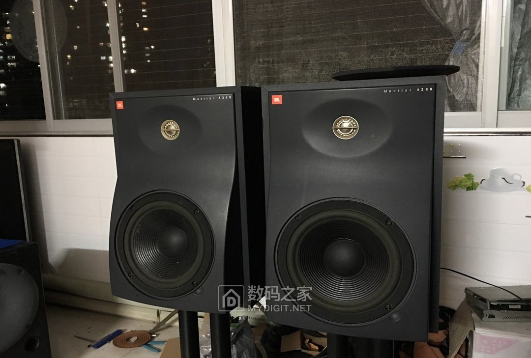 拆自己家的JBL4208音箱，不知道真假!哪位知道分辨的请来看看! - 拆机乐园 数码之家