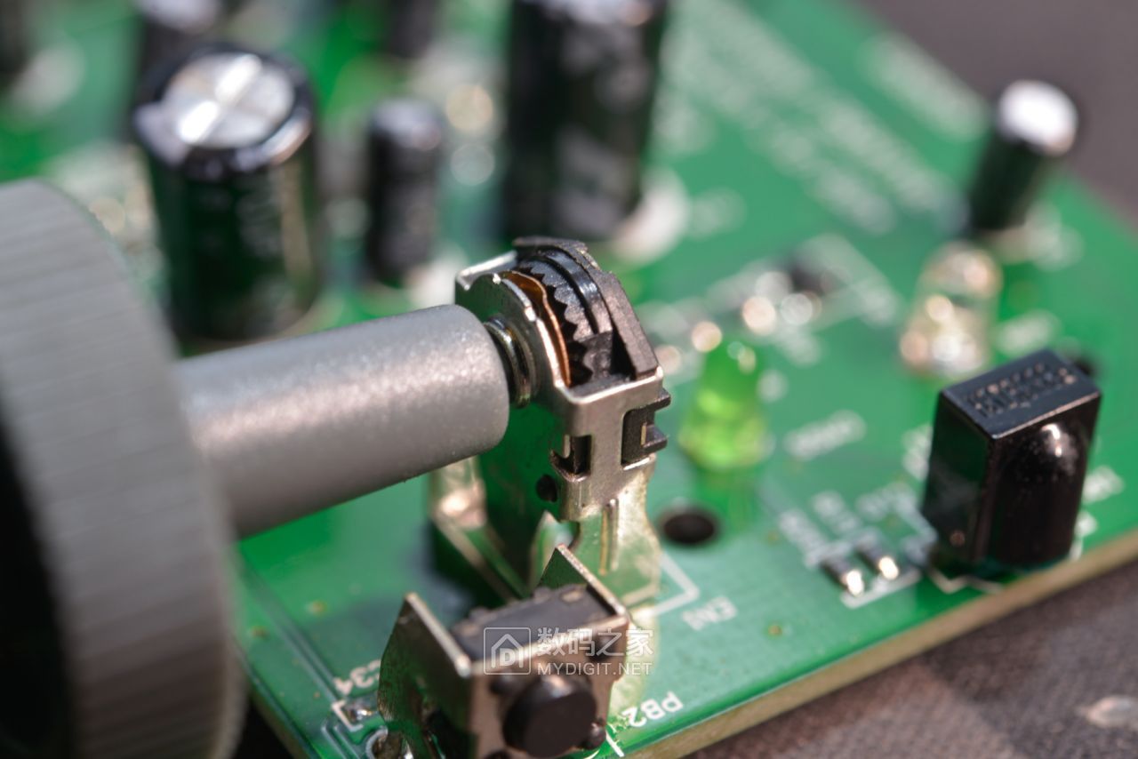 创新sb0490 usb外置声卡拆解 - 拆机乐园 数码之家