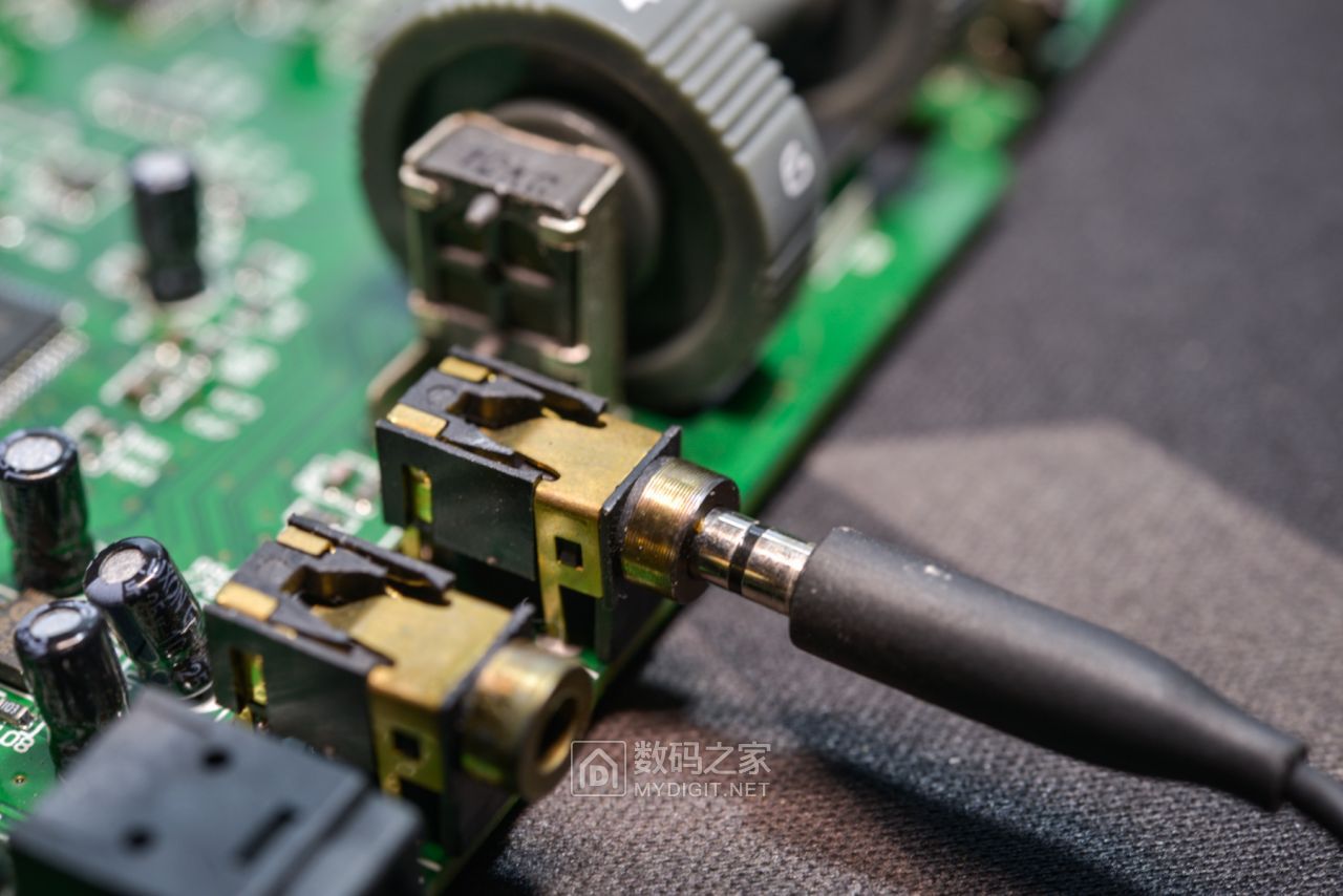 创新sb0490 usb外置声卡拆解 - 拆机乐园 数码之家