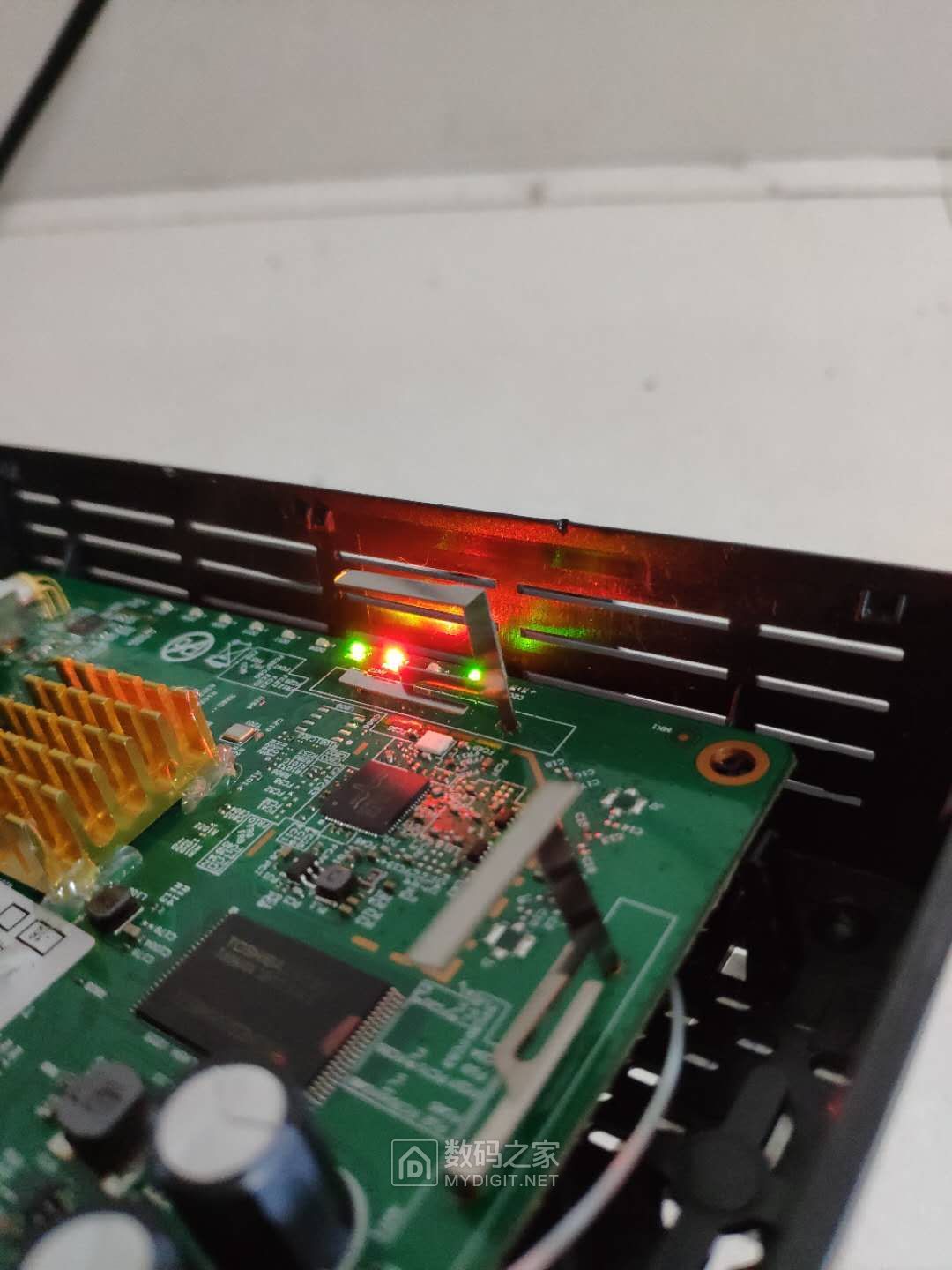 拆解联通沃家千兆光猫tewa-800g - 拆机乐园 数码之家