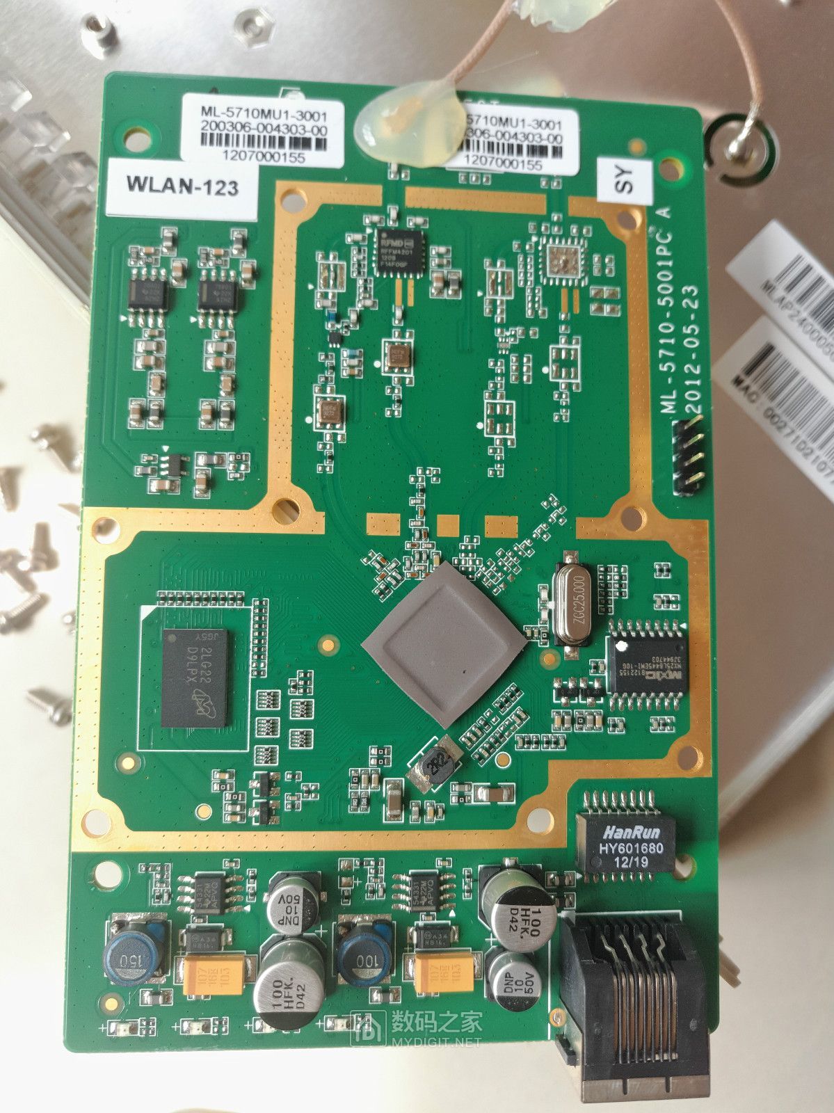 拆解个京信AP2400-OP - 拆机乐园 数码之家
