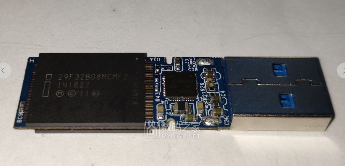 SM3281双贴PF29F32B08MCMF2 - U盘存储技术 数码之家