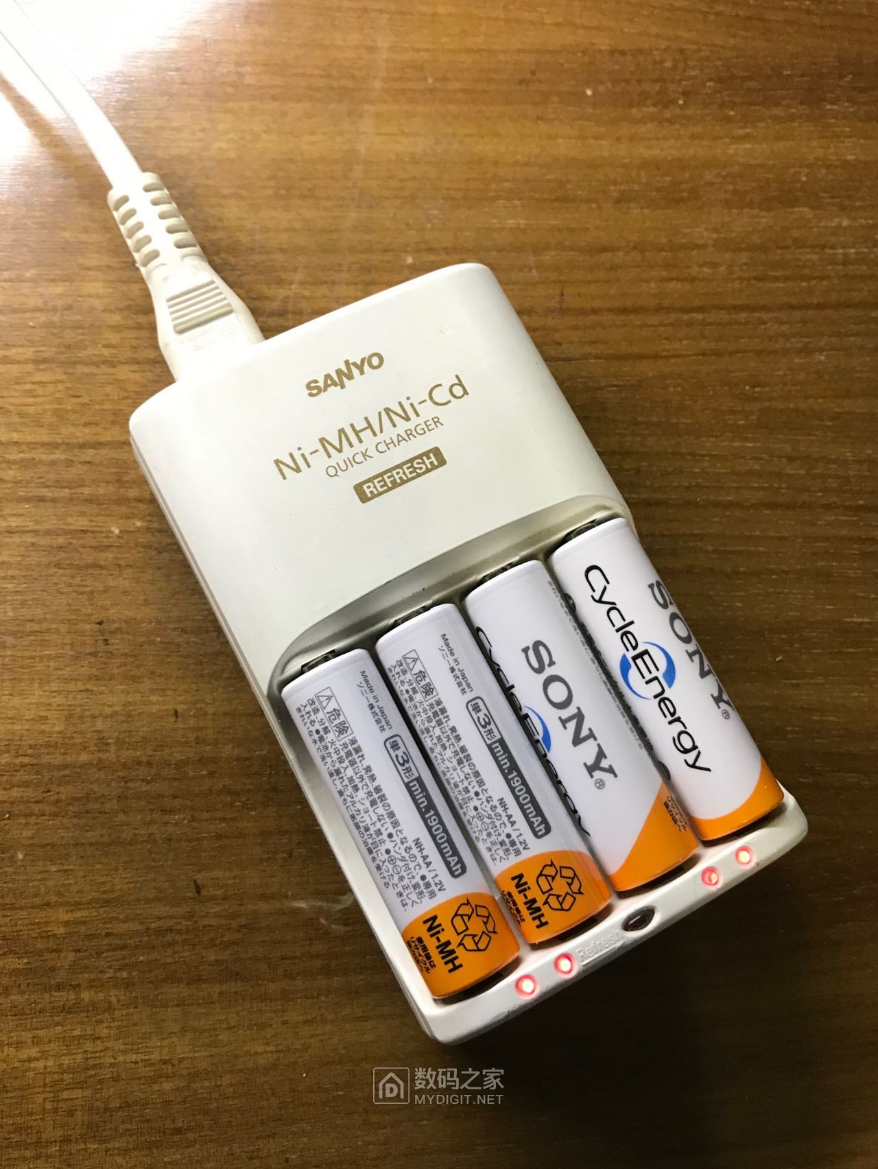 十来年以前买的三洋经典充电器MQR03RN（MR57） - 拆机乐园 数码之家