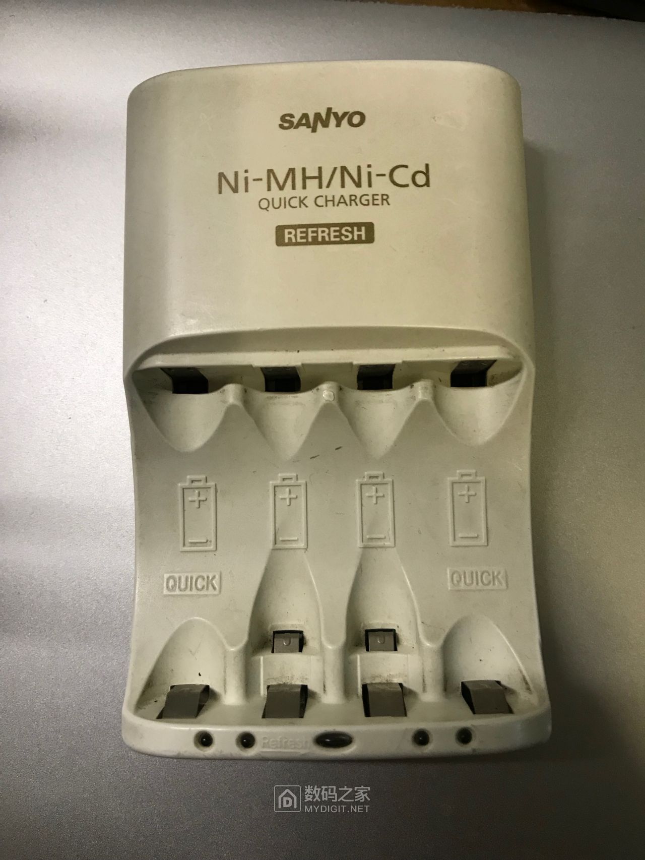 十来年以前买的三洋经典充电器MQR03RN（MR57） - 拆机乐园 数码之家