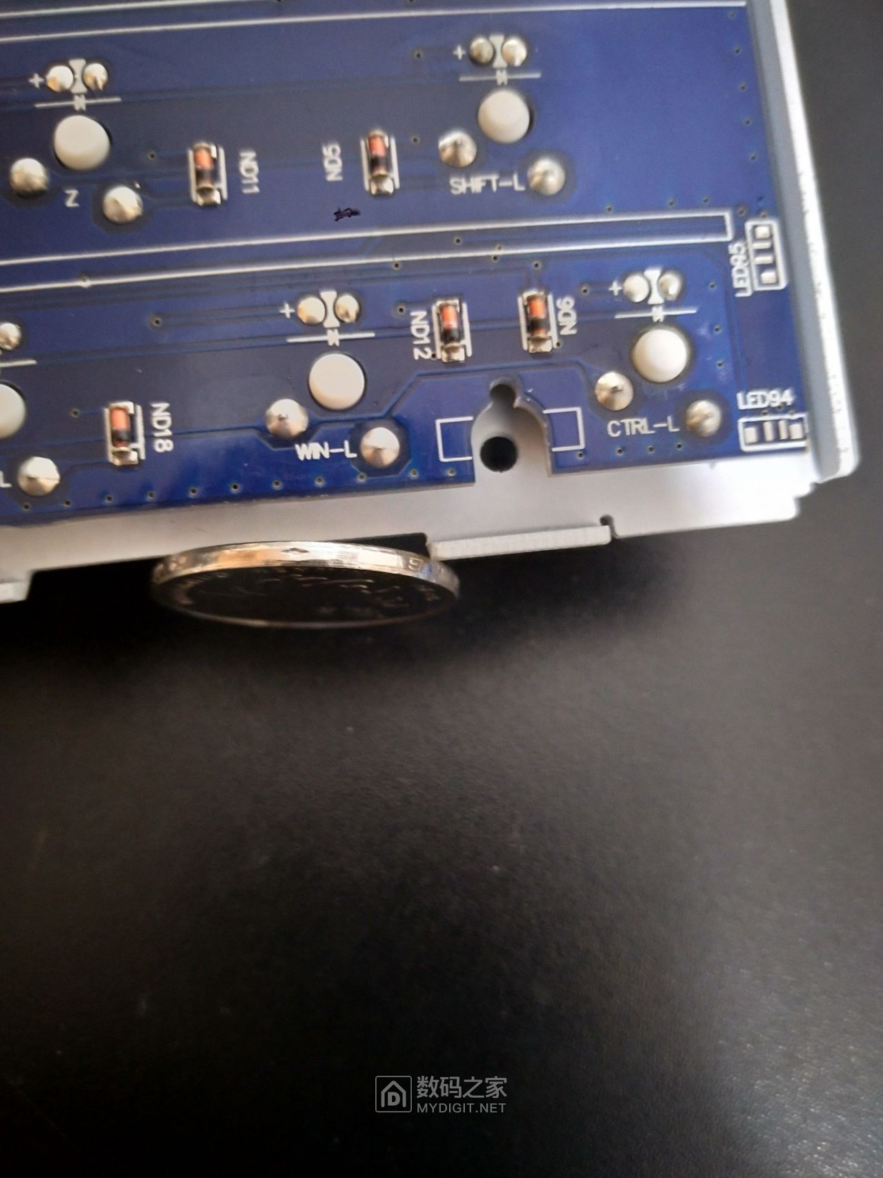 为什么机械键盘这么重？拆个RK royal kludge RK987A看看 - 拆机乐园 数码之家