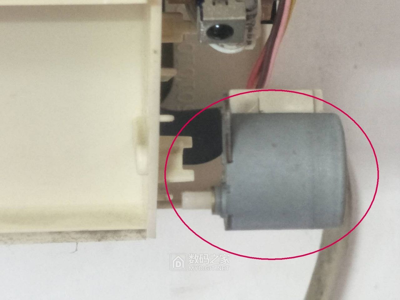 拼的是技术？拼的是运气——拆修松下KF-25GW空调摆风电机 - 维修达人 数码之家