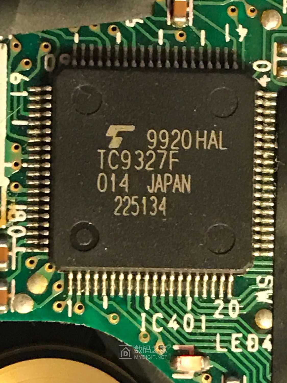 拆解爱华磁带随身听RX888，更换皮带 - 拆机乐园 数码之家