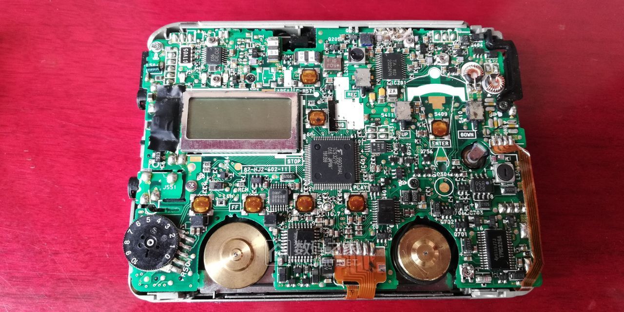 80后的回忆~爱华JX879磁带随身听拆解 - 拆机乐园 数码之家