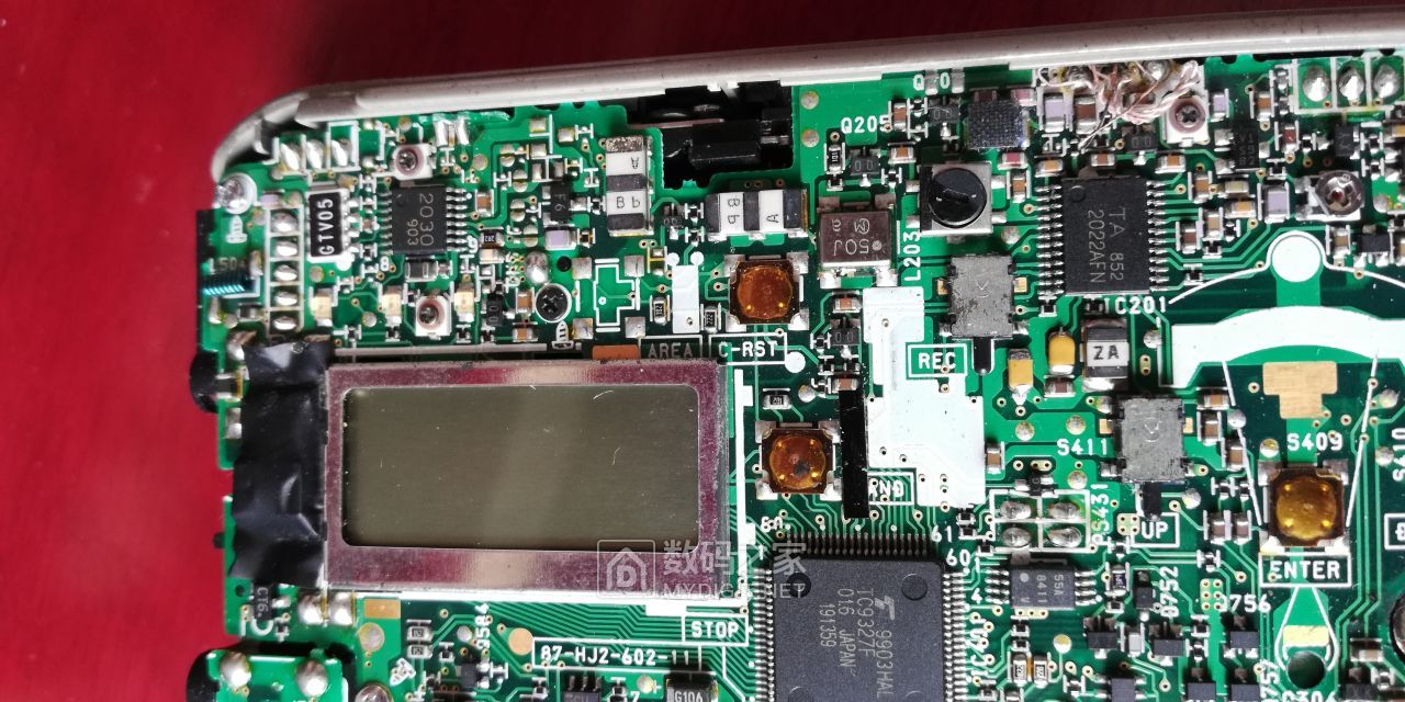 80后的回忆~爱华JX879磁带随身听拆解 - 拆机乐园 数码之家