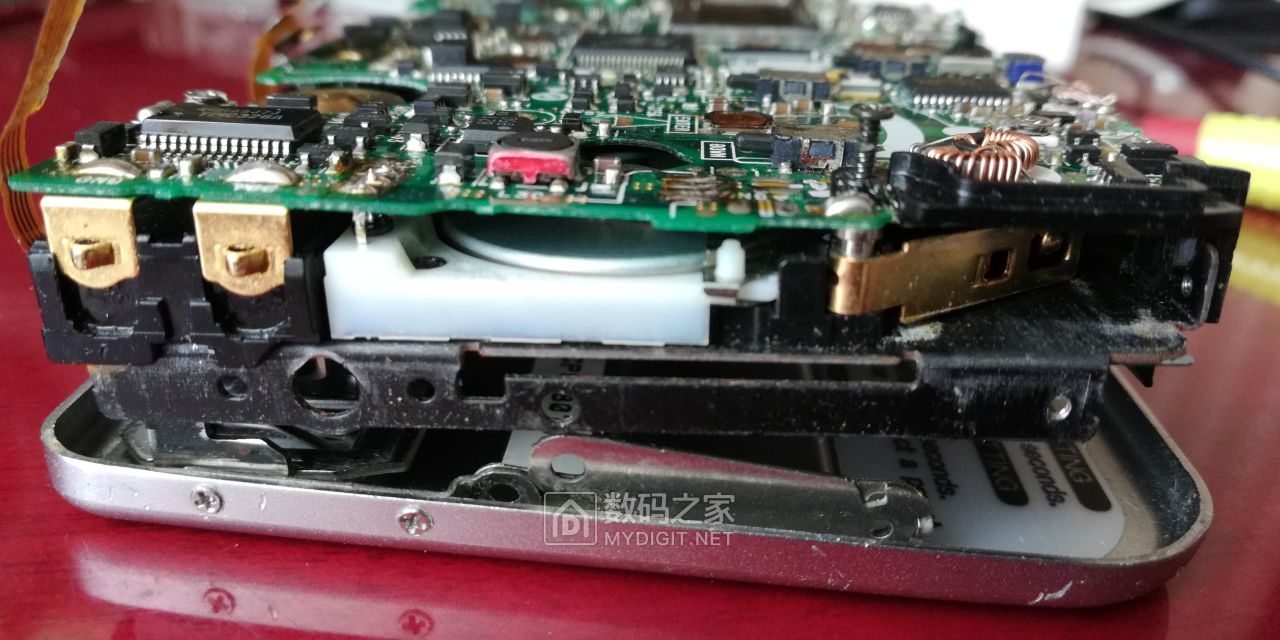 80后的回忆~爱华JX879磁带随身听拆解 - 拆机乐园 数码之家