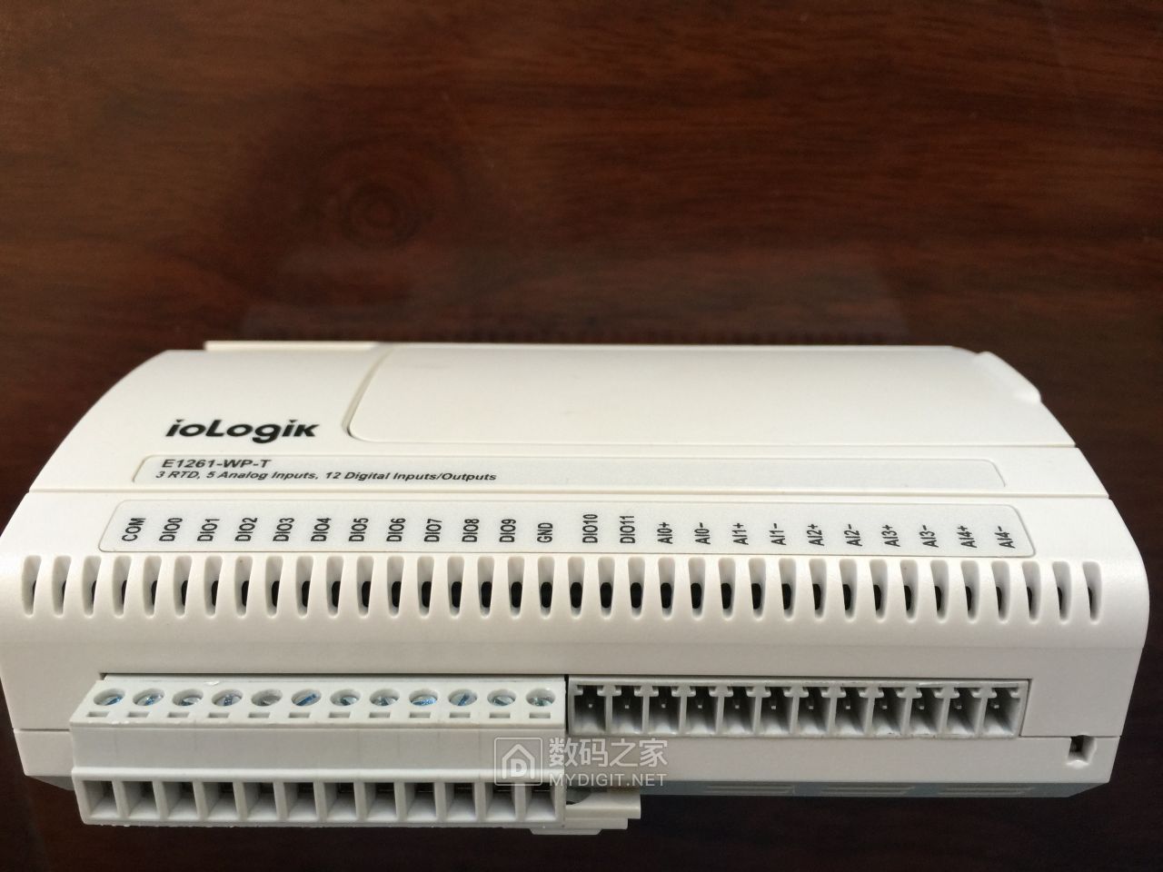 MOXA远程以太网IO模块拆解（ioLogik E1261-WP-T） - 拆机乐园 数码之家