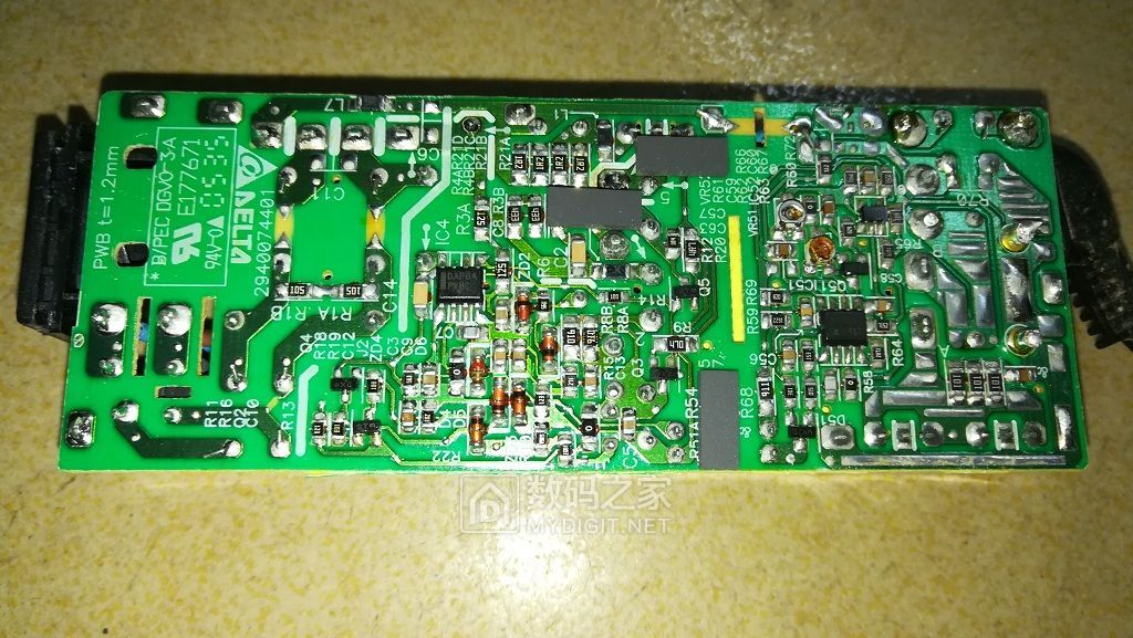 拆一个剪线的IBM笔记本电源 - 拆机乐园 数码之家