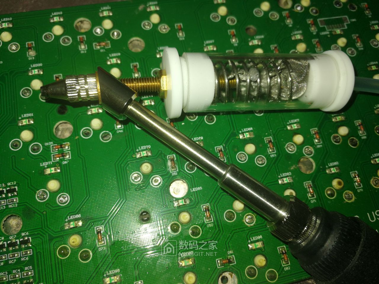 DIY白光T12一体式吸锡器二合一焊台 - 创意DIY 数码之家