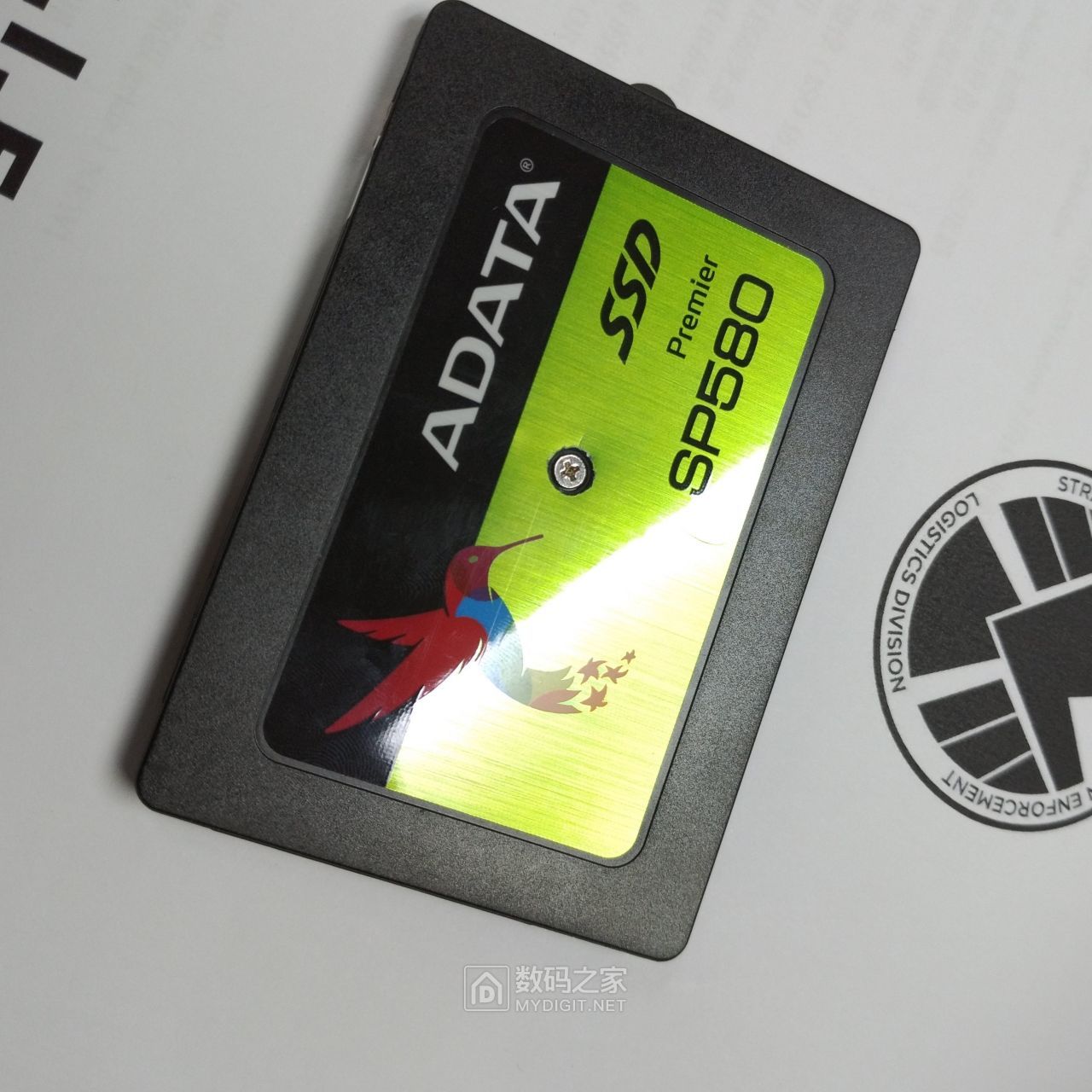 ADATA SP580 威刚SSD 120GB 拆解，没奖。 - SSD存储技术 数码之家