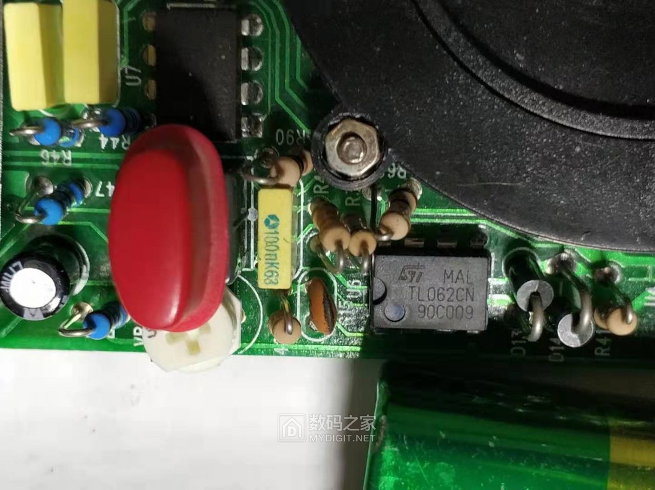 优利德UT56万用表 - 拆机乐园 数码之家