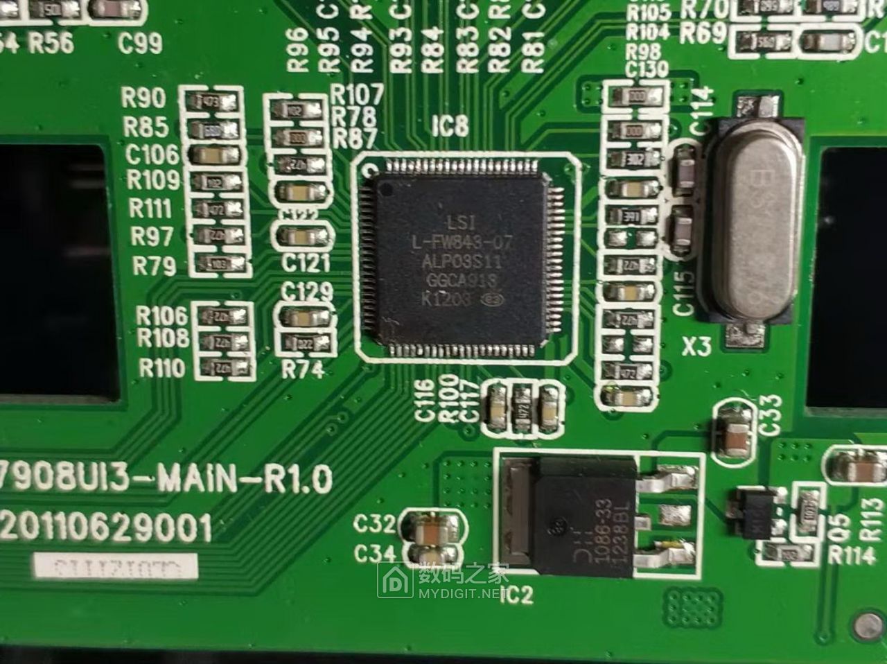 爱可视播放器的摄像头和一个硬盘座 - 拆机乐园 数码之家