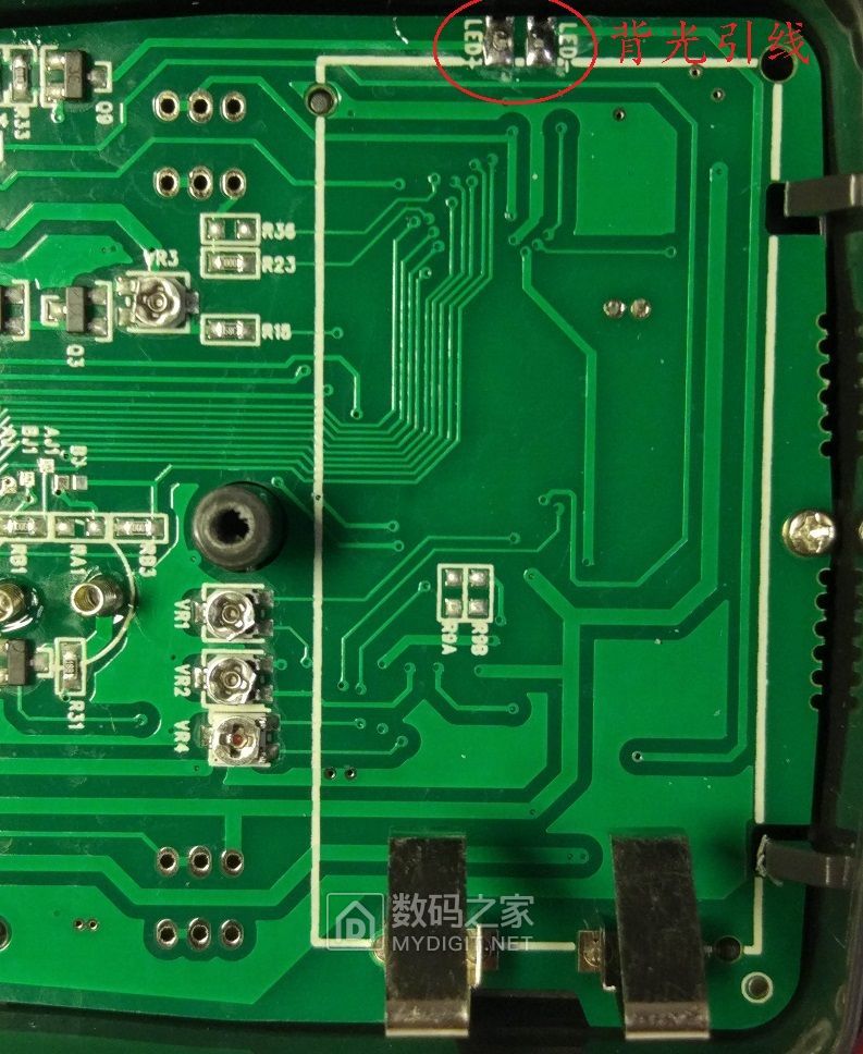 UNI-T UT136B万用表拆解 - 拆机乐园 数码之家