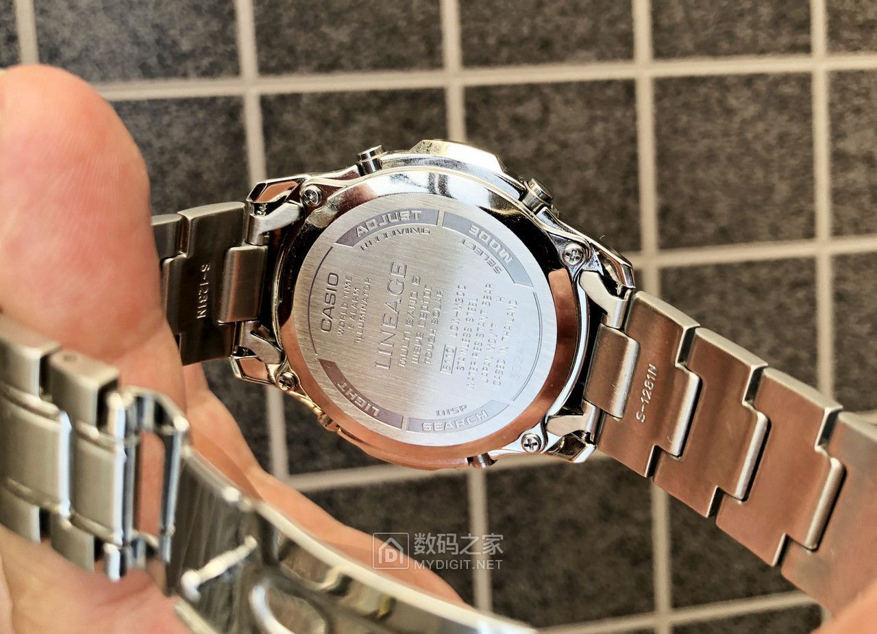 双显+电波表+光动能，CASIO LCW-M300开箱评测，休闲商务之选 - 数码杂谈 数码之家