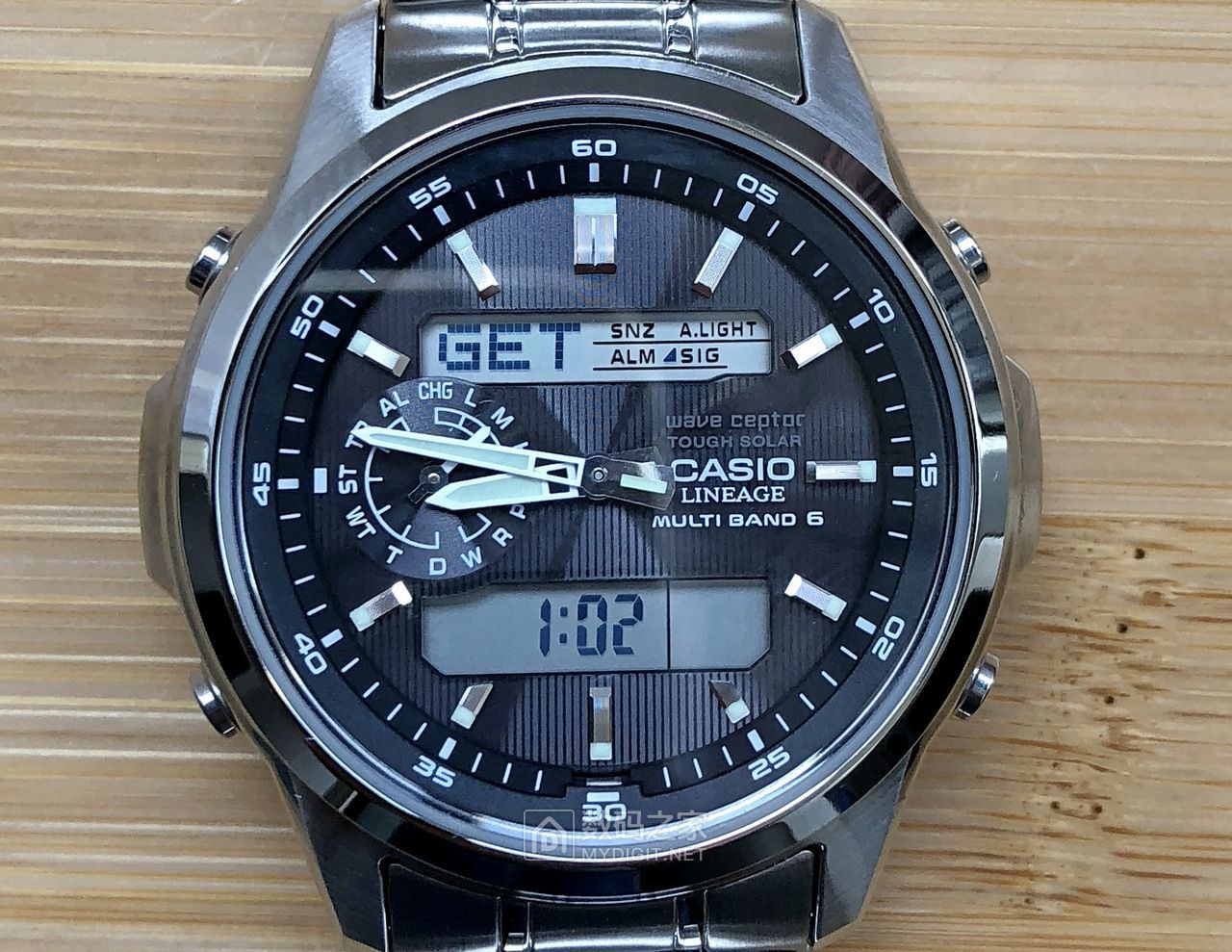 双显+电波表+光动能，CASIO LCW-M300开箱评测，休闲商务之选 - 数码杂谈 数码之家