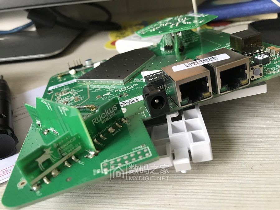 美国优科ruckus R510企业级无线AP拆机 高带机量高密度 - 拆机乐园 数码之家