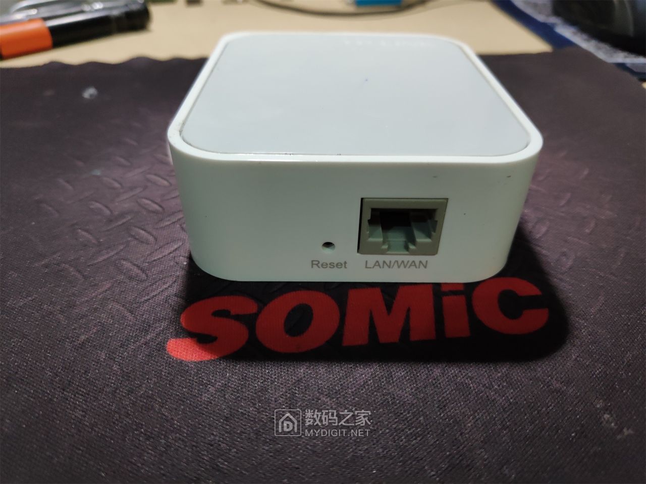 『X拆解』TP WR700N路由器简单拆解 - 拆机乐园 数码之家