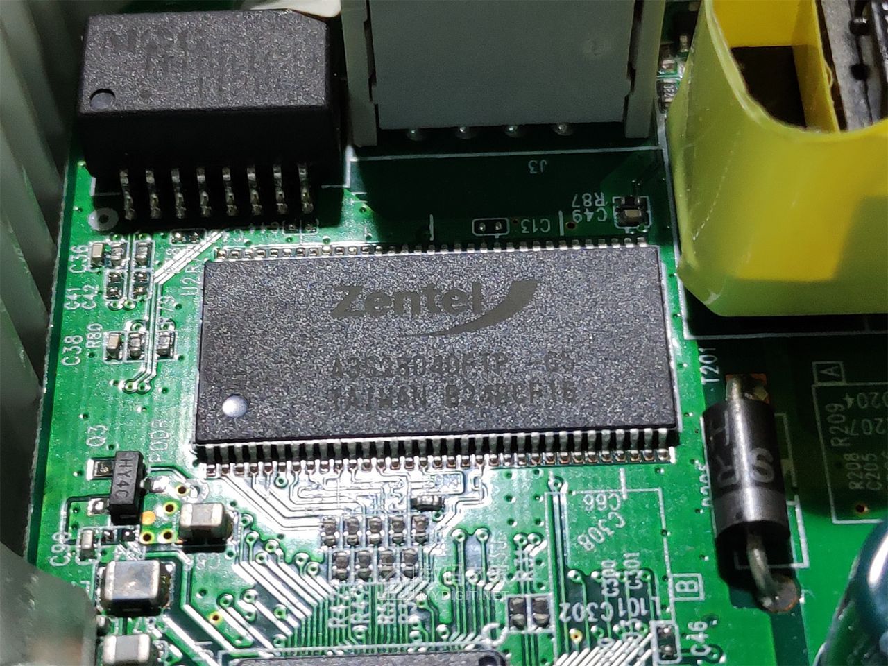 『X拆解』TP WR700N路由器简单拆解 - 拆机乐园 数码之家