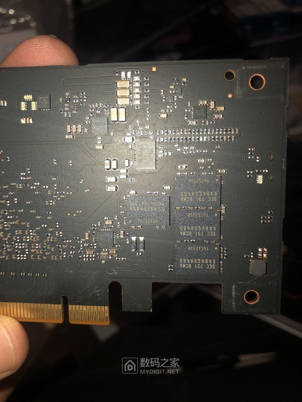 三星pm1725a 3.2tb HHHL拆解 - 拆机乐园 数码之家