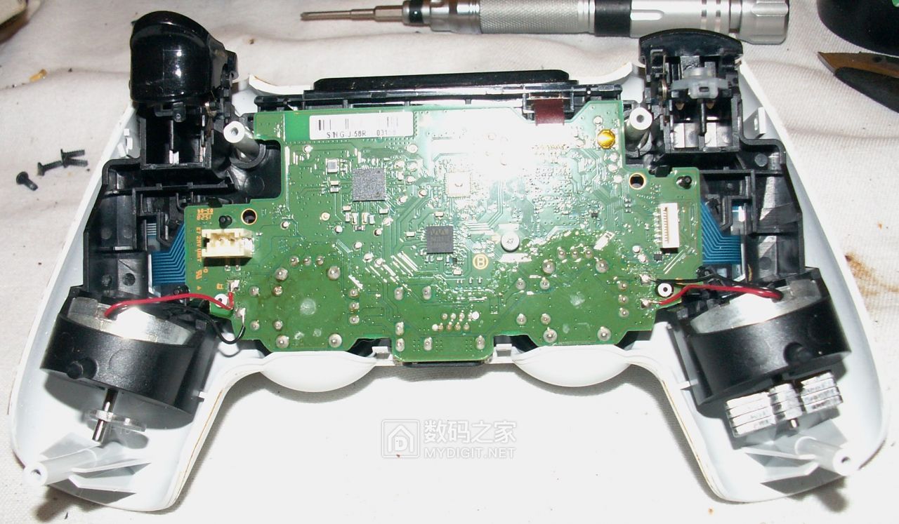 拆解索尼PlayStation PS4游戏机无线手柄（SONY CUH-ZCT1U） - 拆机乐园 数码之家