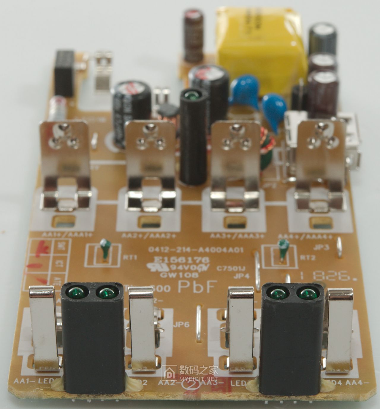 全网首拆！Panasonic BQ-CC75松下镍氢电池充电器 - 拆机乐园 数码之家