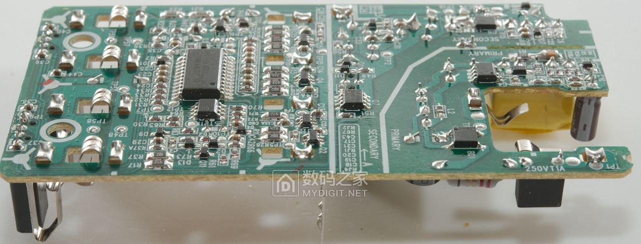 全网首拆！Panasonic BQ-CC75松下镍氢电池充电器 - 拆机乐园 数码之家