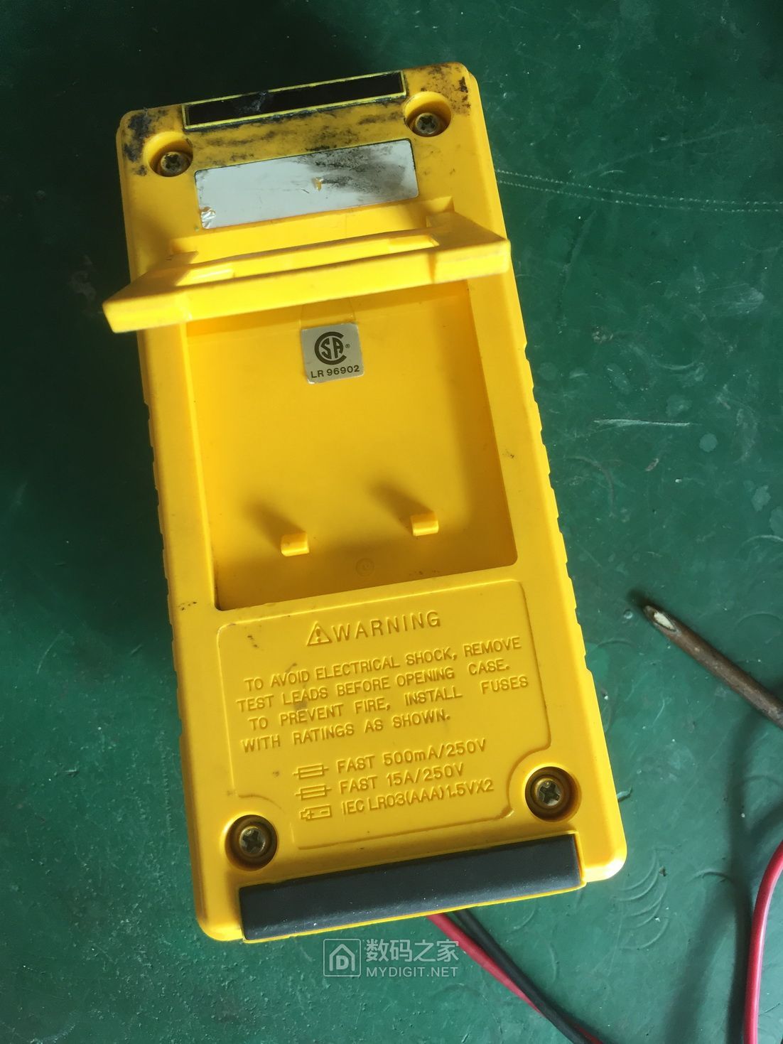 HP E2378A老万用表拆解 - 拆机乐园 数码之家