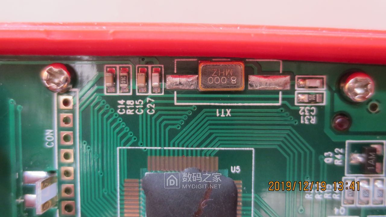 优利德 钳形表 UT204+ 很好拆 - 拆机乐园 数码之家