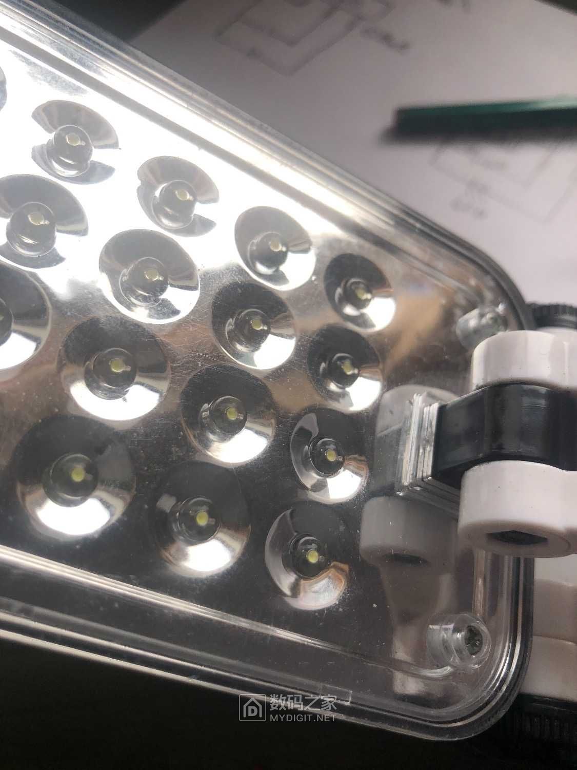 手电筒里的7135 - 手电筒/照明 数码之家