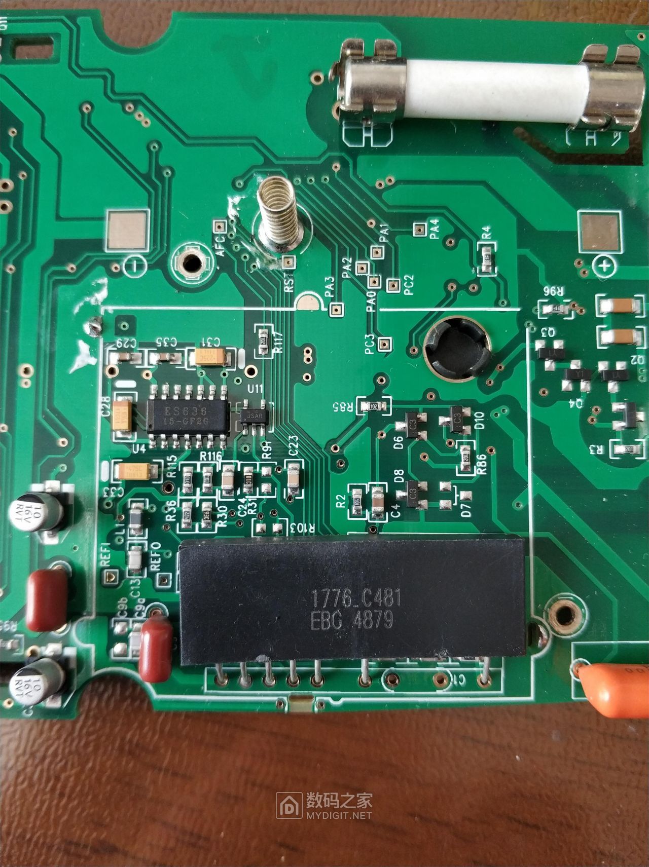 拆个UNI-T UT171a - 仪表谈谈 数码之家