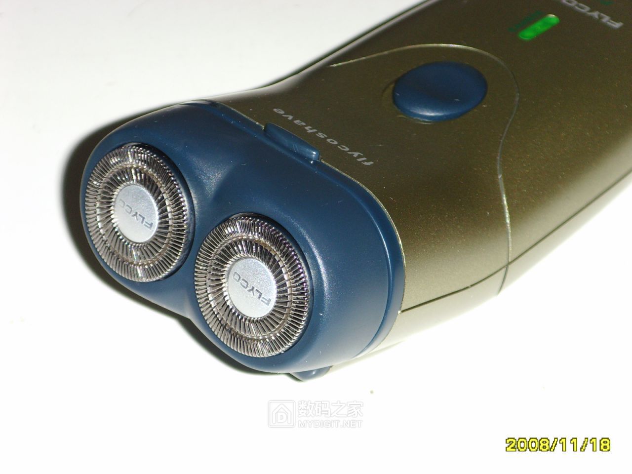 三只飞科（FLYCO）FS903 剃须刀拆机简单比较 - 拆机乐园 数码之家