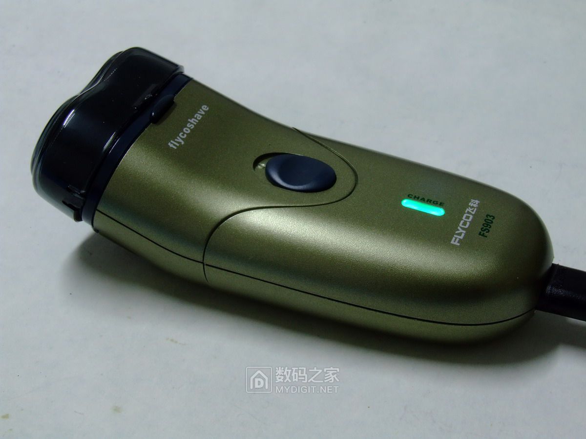 三只飞科（FLYCO）FS903 剃须刀拆机简单比较 - 拆机乐园 数码之家