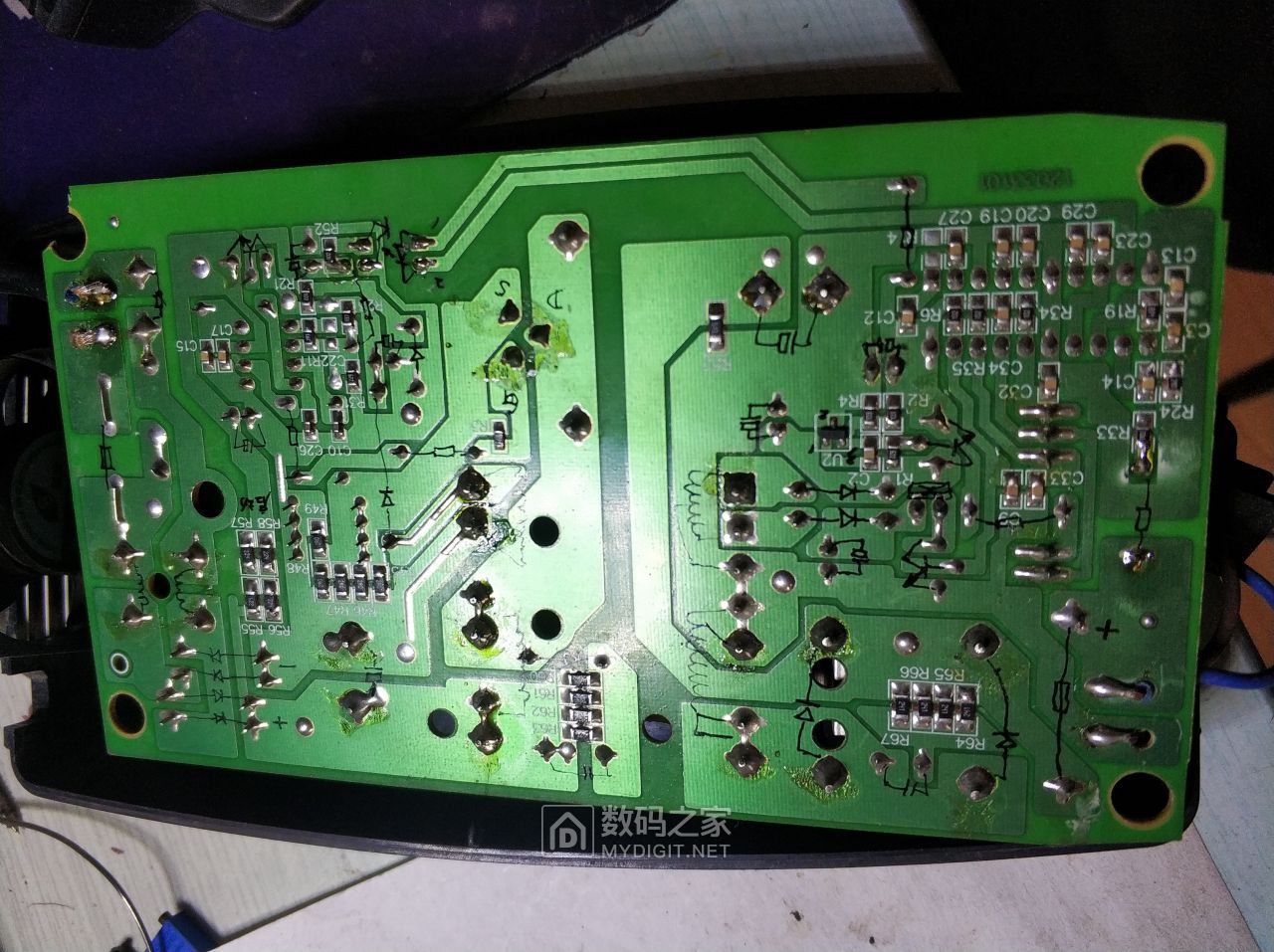 SL-4820新日电动车充电器IC是HY3845和MG87FE2051AE20 - 维修达人 数码之家