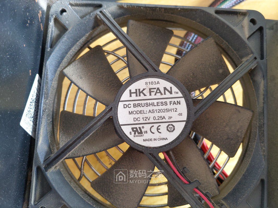 详拆航嘉多核WD500 型号HK600-35FP开关电源（电路资料） - 拆机乐园 数码之家