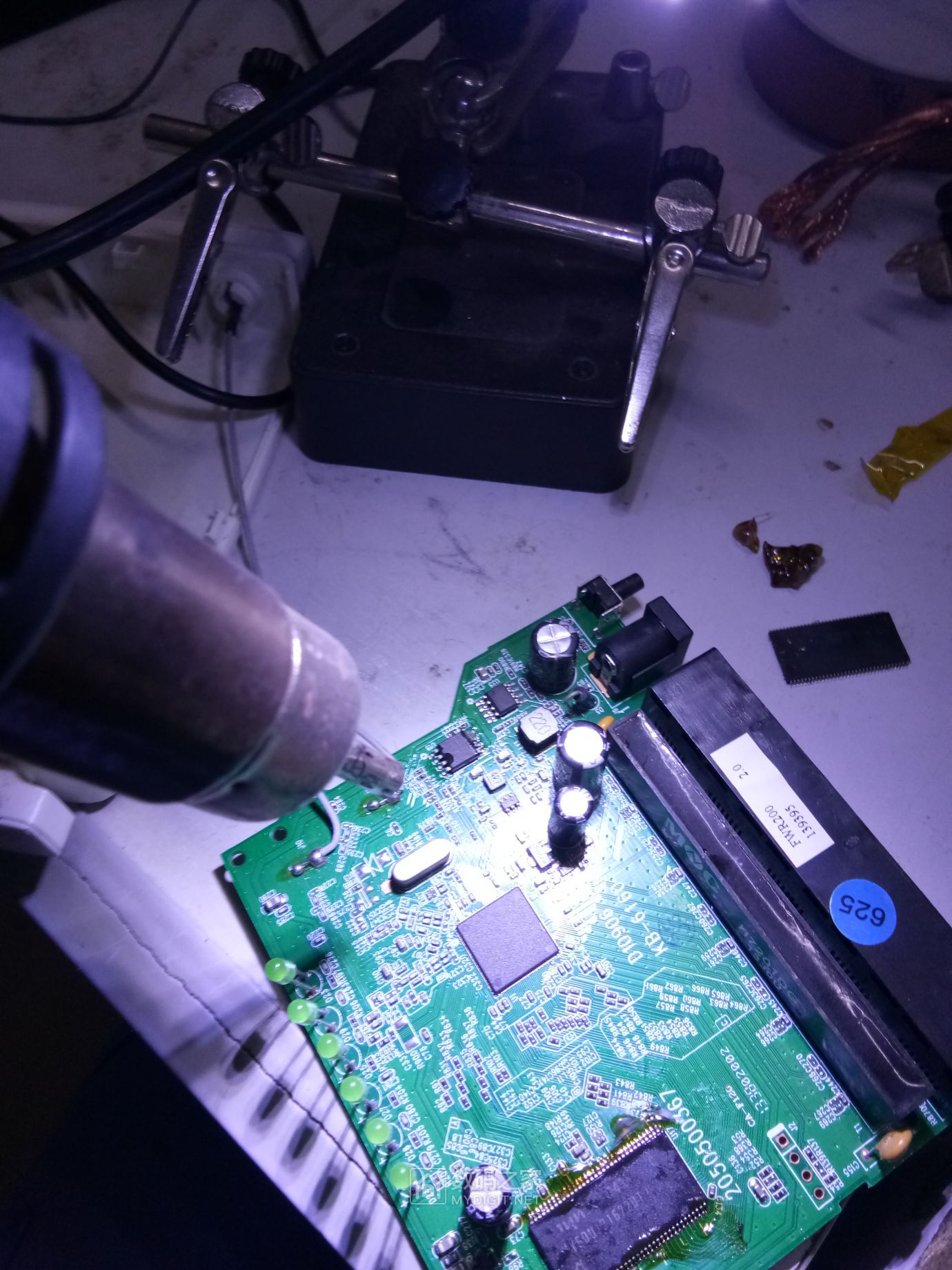 FWR200路由硬改16M闪存+64M内存 刷华硕固件 - WiFi/路由器 数码之家