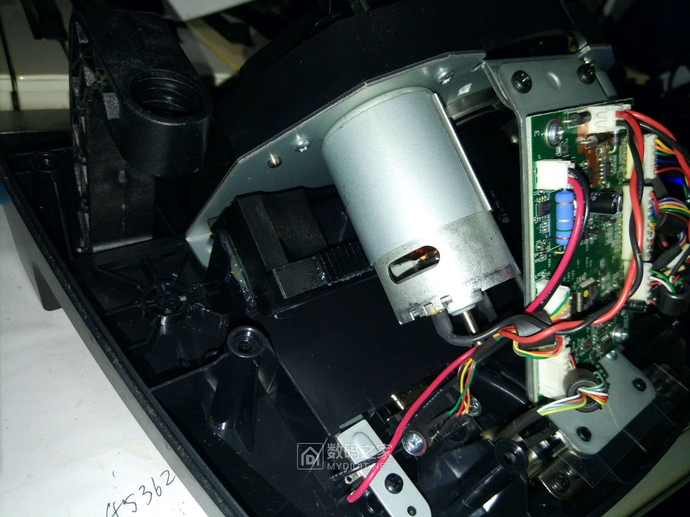 罗技g920游戏方向盘拆解 - 拆机乐园 数码之家