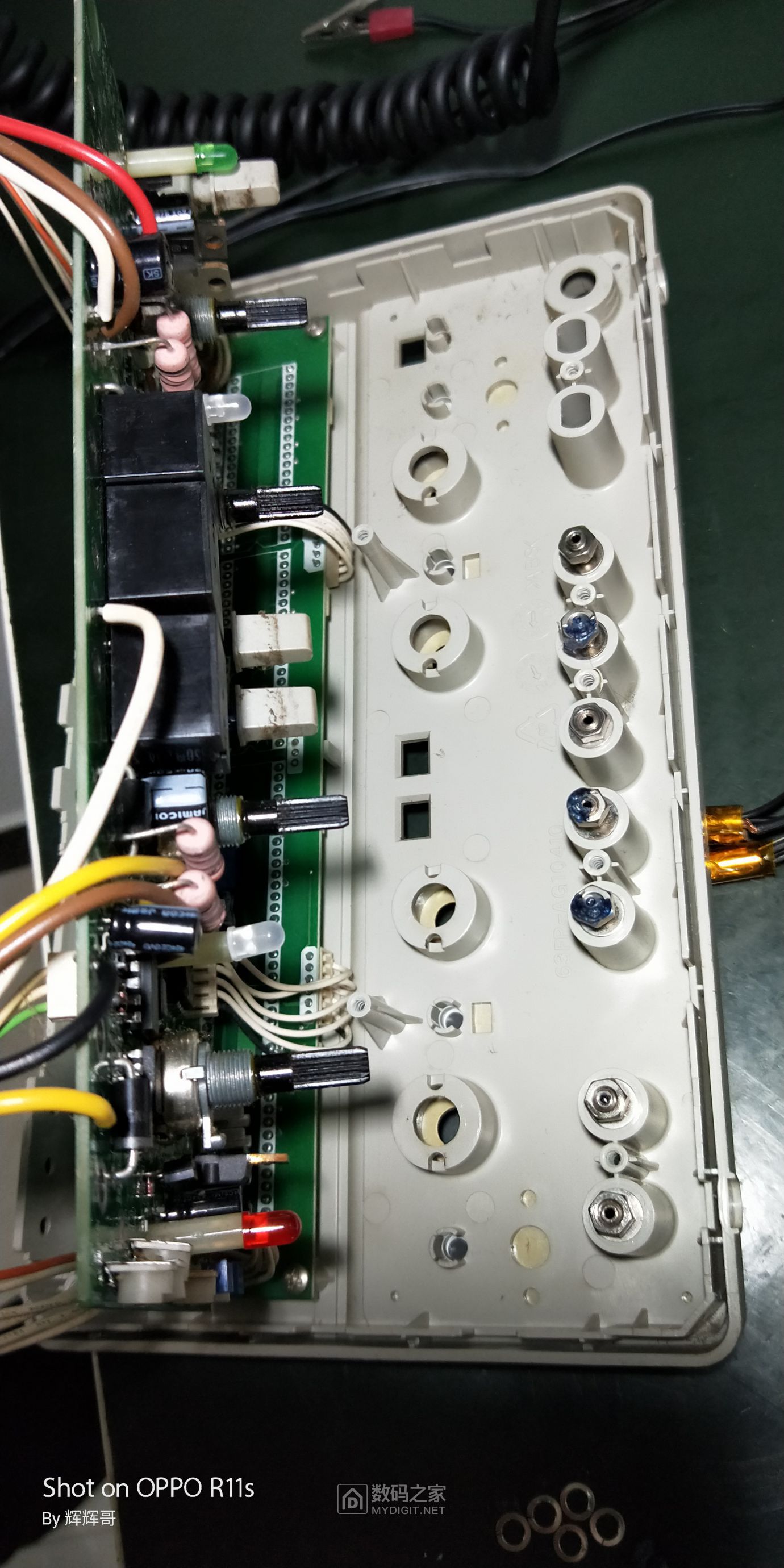 固伟GPS-3303C维修电源输出短路 - 拆机乐园 数码之家