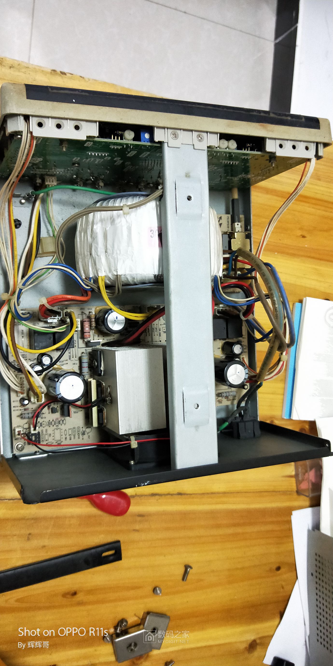 固伟GPS-3303C维修电源输出短路 - 拆机乐园 数码之家