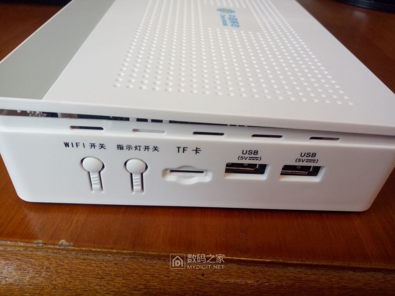 拆解刚入手的创维E910V10C智能融合终端 - 拆机乐园 数码之家