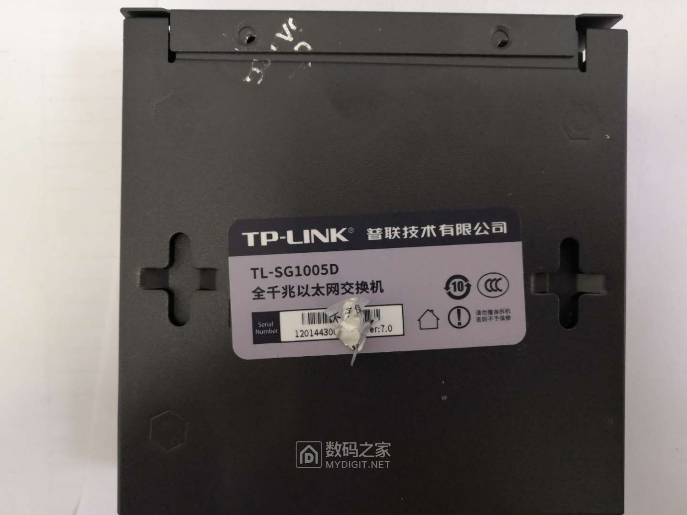 [首拆]TP-Link的TL-SG1005D千兆交换机V7 - 拆机乐园 数码之家