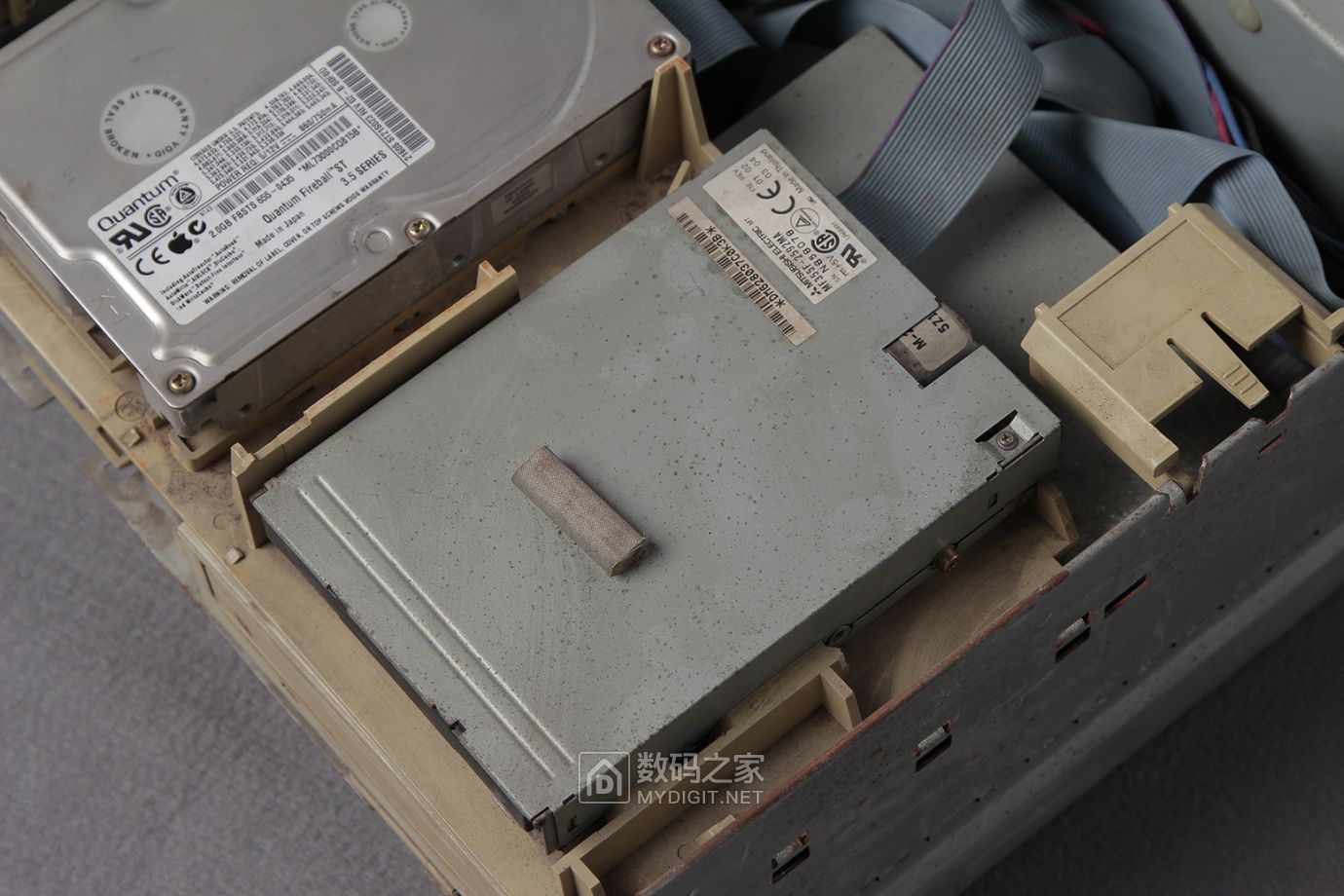 1995年的苹果Power Macintosh 7300/180主机拆机 - 拆机乐园 数码之家