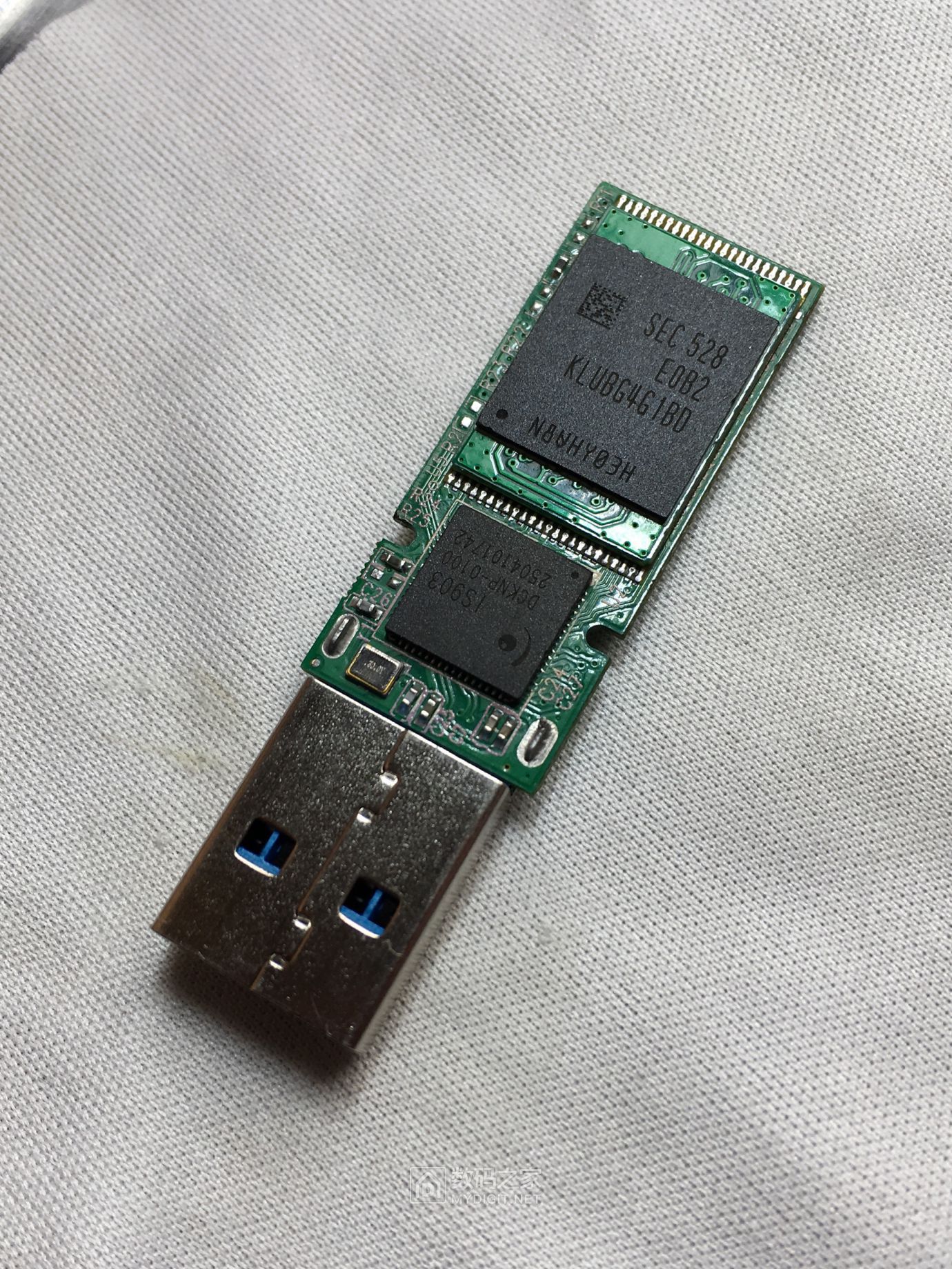 IS903+UFS 体验一下不一样的玩法 - U盘存储技术 数码之家