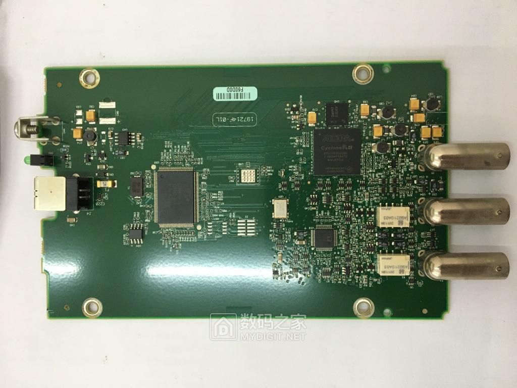 美国国家仪器NI-USB-5132波形采集卡拆解 - 拆机乐园 数码之家