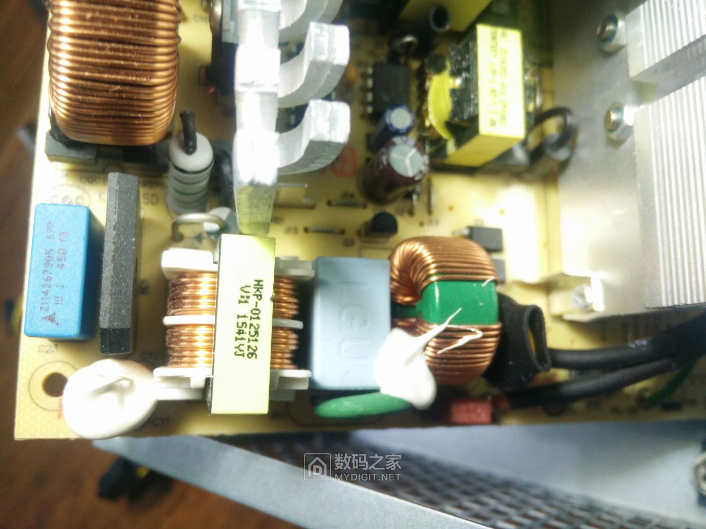 航嘉SUPER600N 500W电源拆机 - 拆机乐园 数码之家